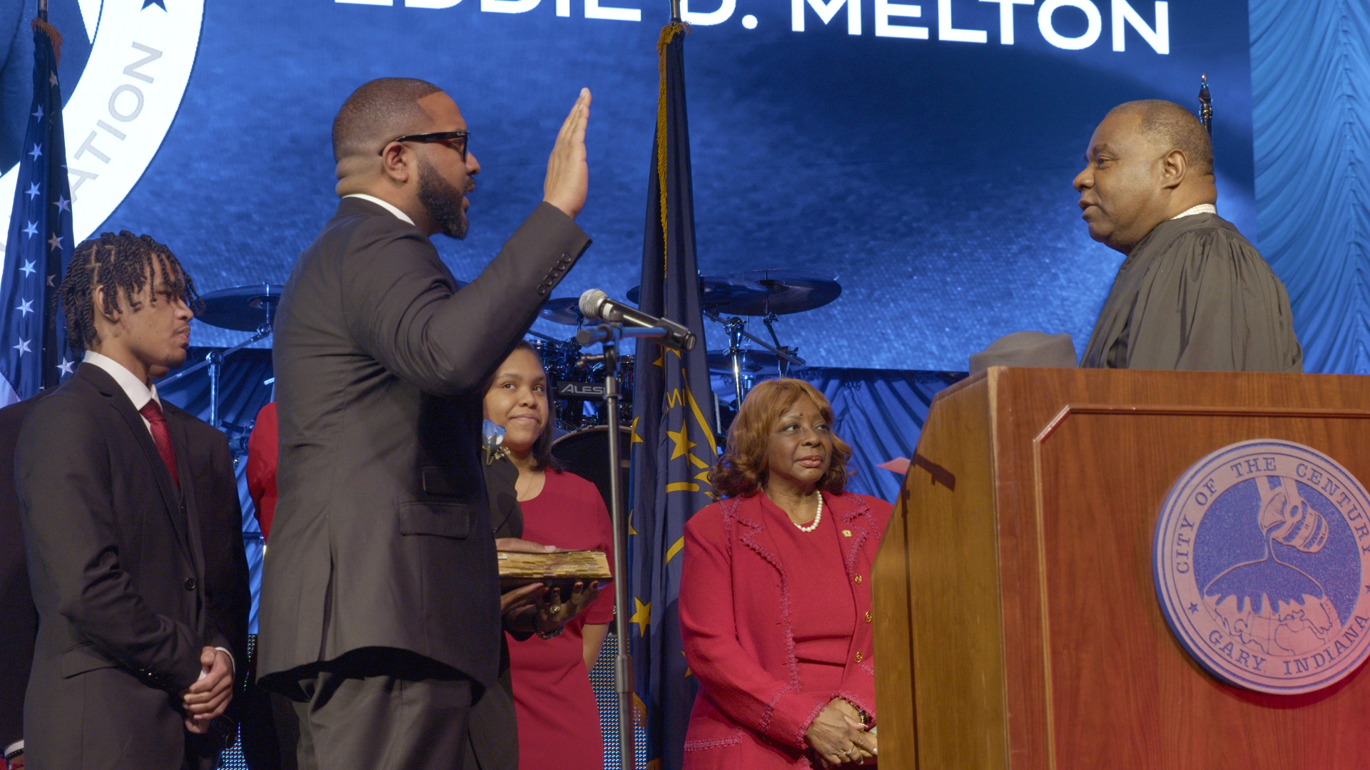 Eddie Melton sworn in as Gary's 22nd mayor: "Gary deserves better now"